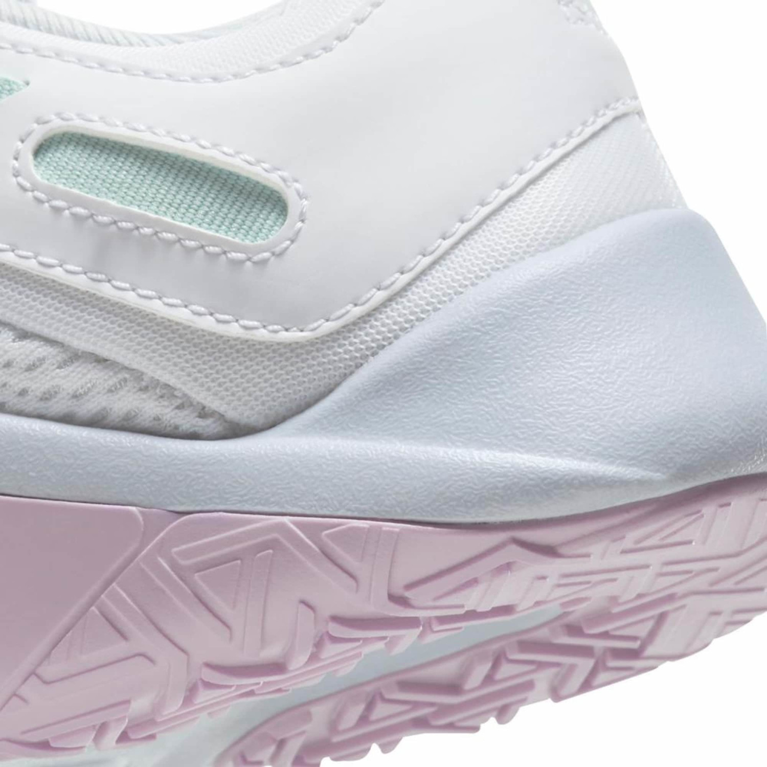 Nike Legend Essential Women white/black/pistachio frost/iced lilac ab ...