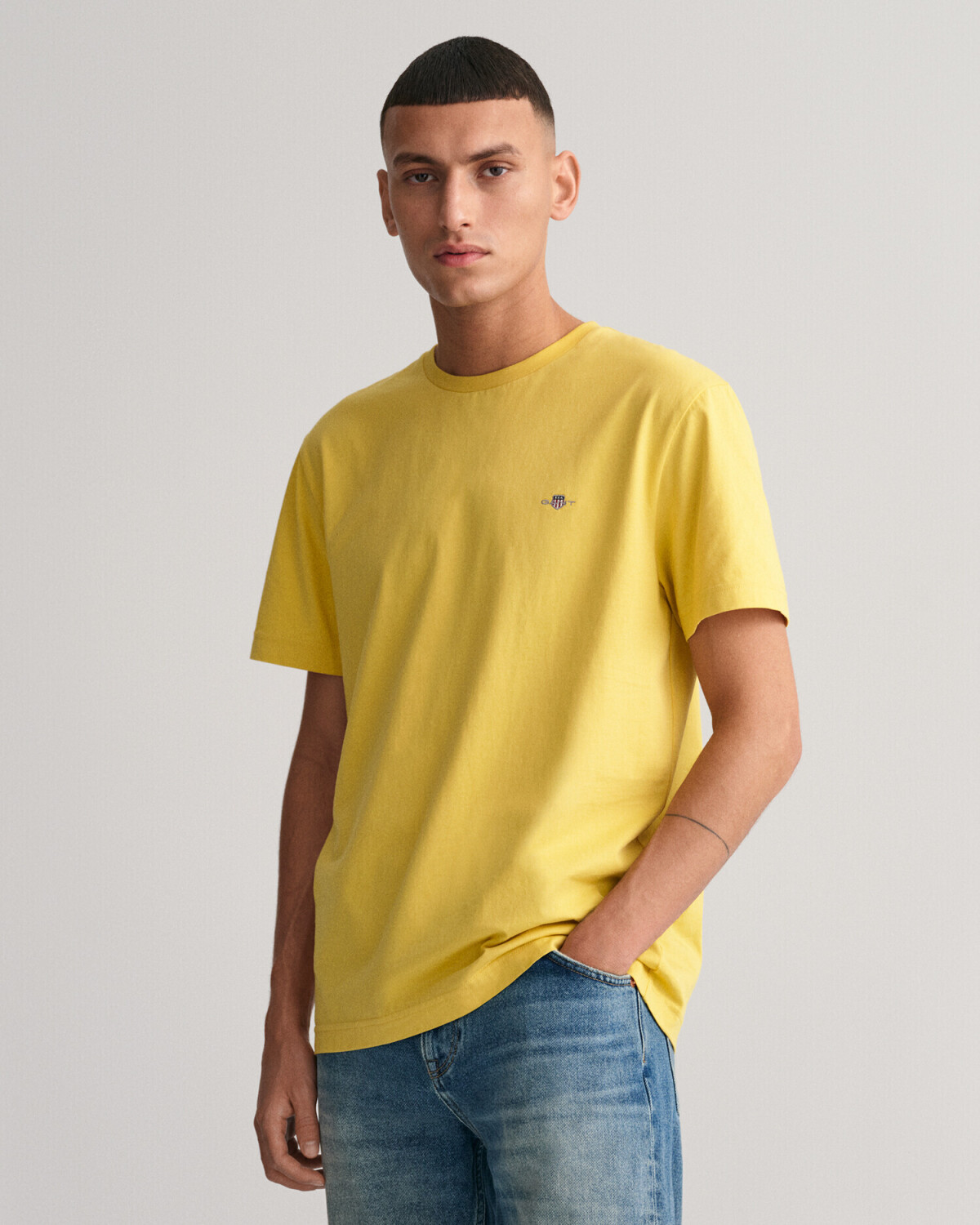 GANT Regular Fit Shield T-Shirt (2003184) parchment yellow ab 24,99 ...