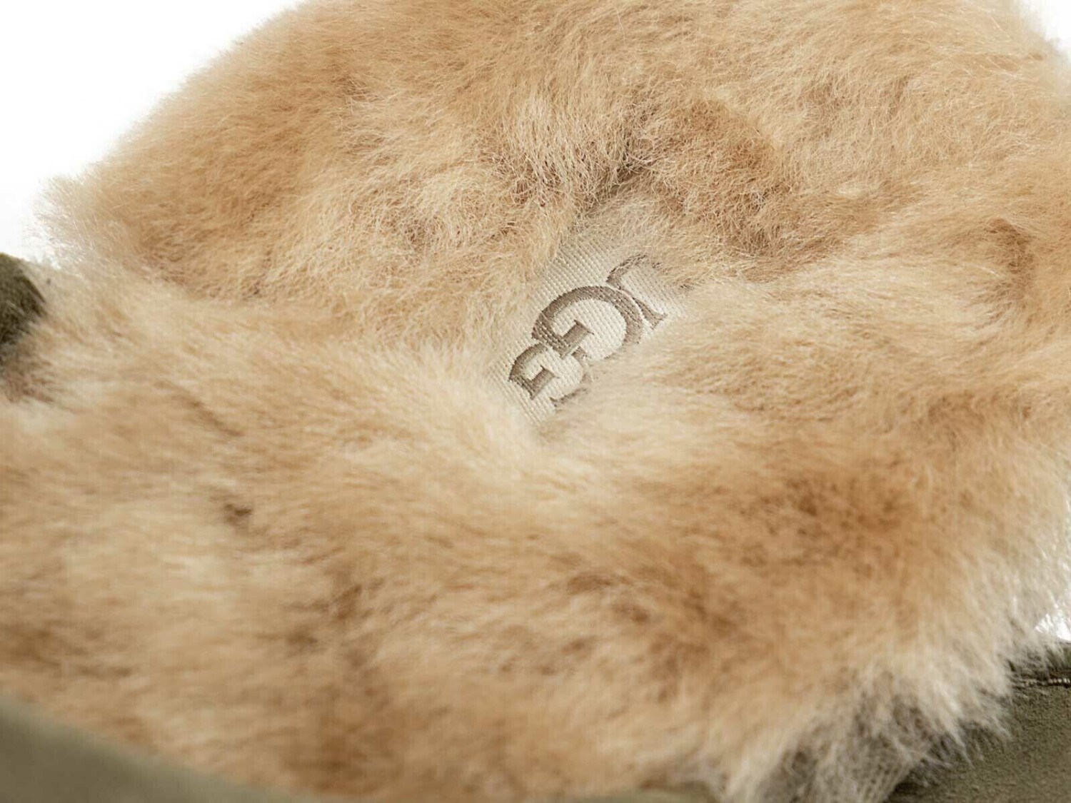 UGG Hausschuhe khaki 1101111-BTOL - Wo kaufen? Verfügbarkeit & Preise ...