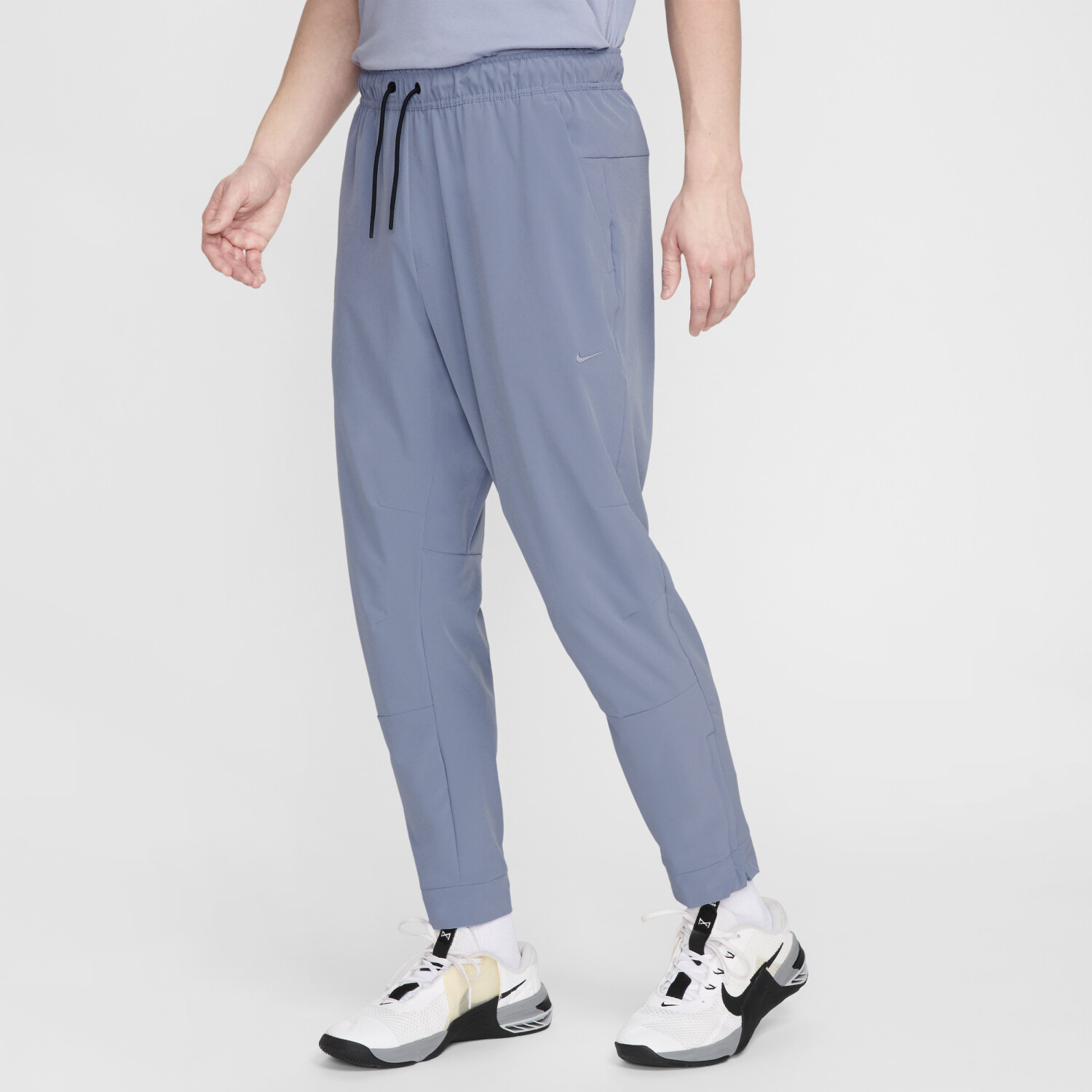 Nike Unlimited vielseitige Dri-FIT Hose mit Reißverschluss am Bündchen ...
