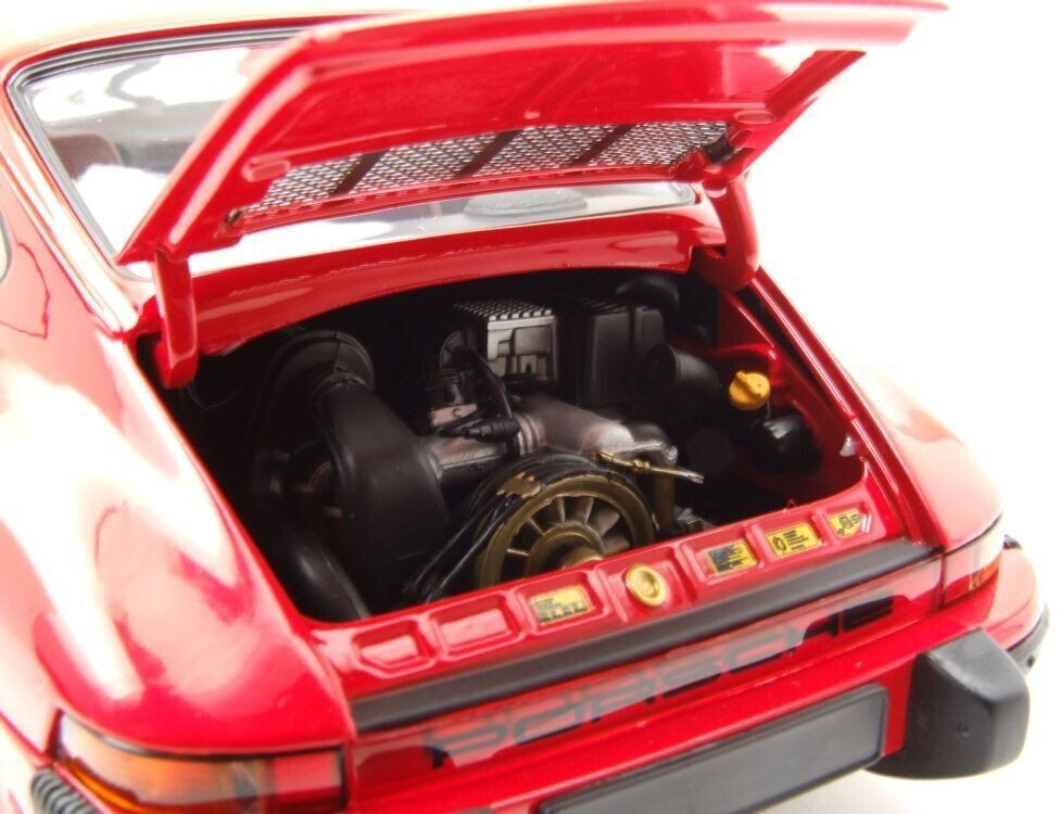 Minichamps 1:18 Porsche 911 Carrera 1983 red ab 149,95 Minichamps 1:18 Porsche 911 Carrera 1983 red ab 149,95