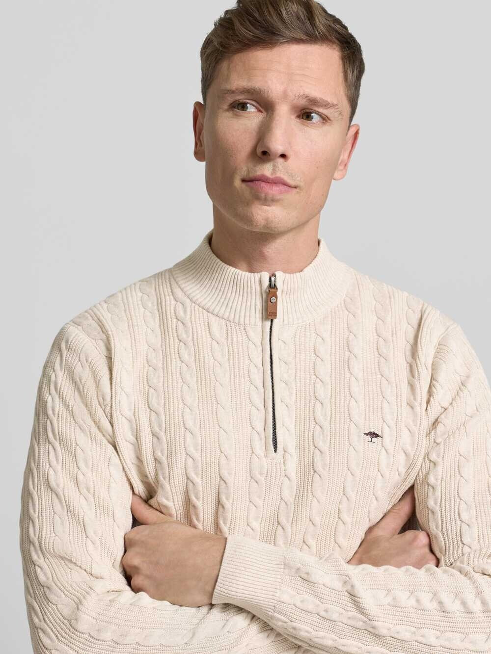 Fynch-Hatton Troyer-Zip Structure with zipper and stand-up collar white ...