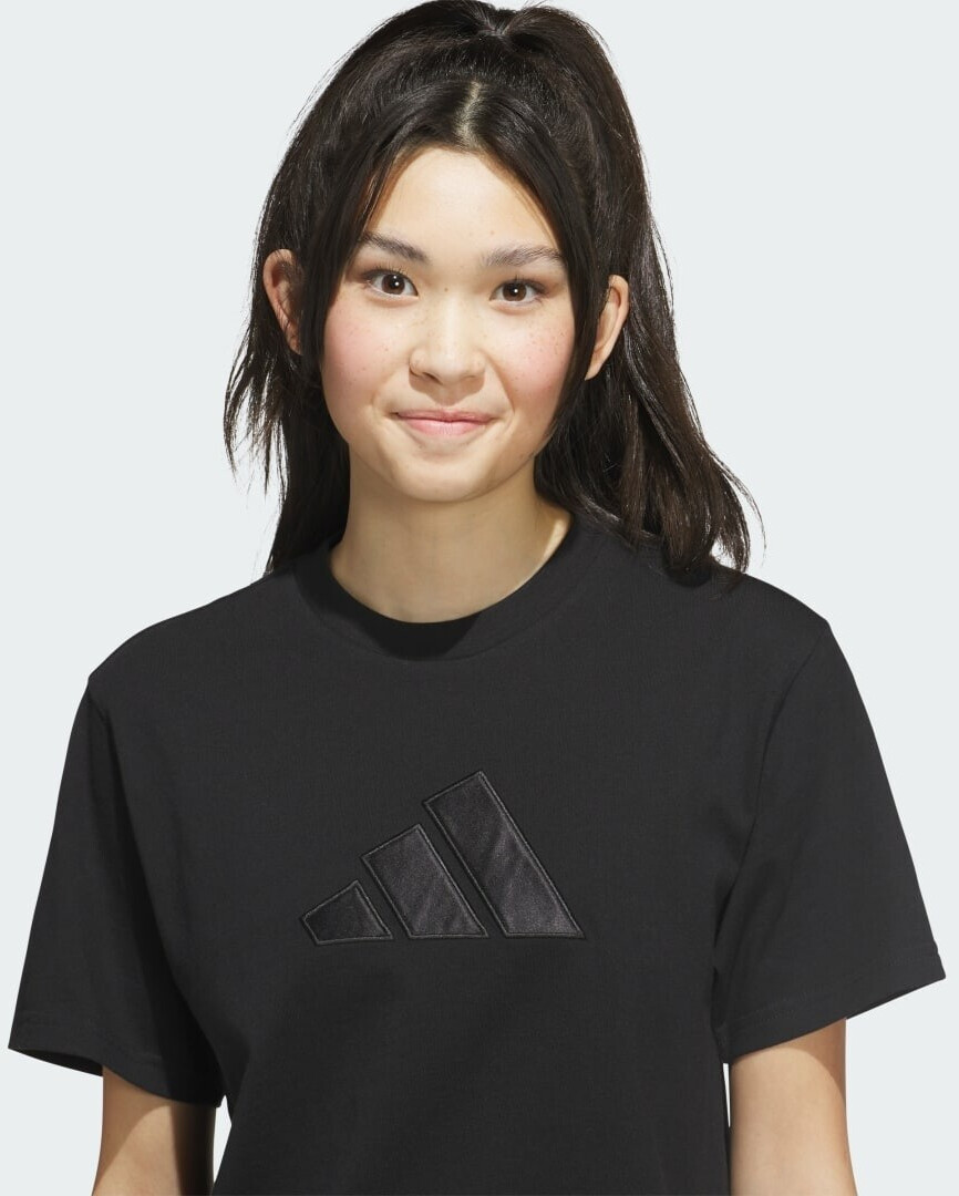 Adidas SATIN-FILLED LOGO GRAFIK T-SHIRT Black (KT0167) ab 24,90 ...