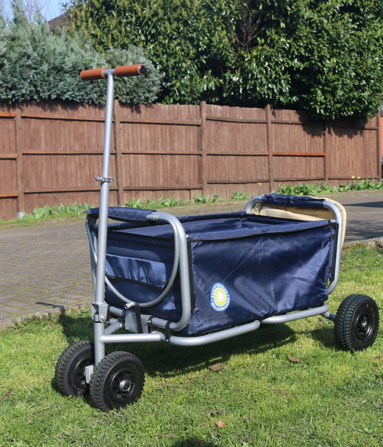 Beachtrekker LiFe faltbarer Bollerwagen mit Feststellbremse und ...