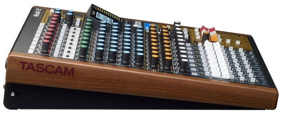 Tascam Model 12 Table de mixage avec interface et câble (model12-xlr ...