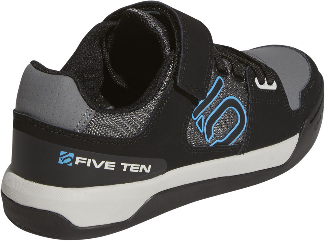 Buy Five Ten Hellcat Women's grey/core black/shock cyan from £89.96 ...